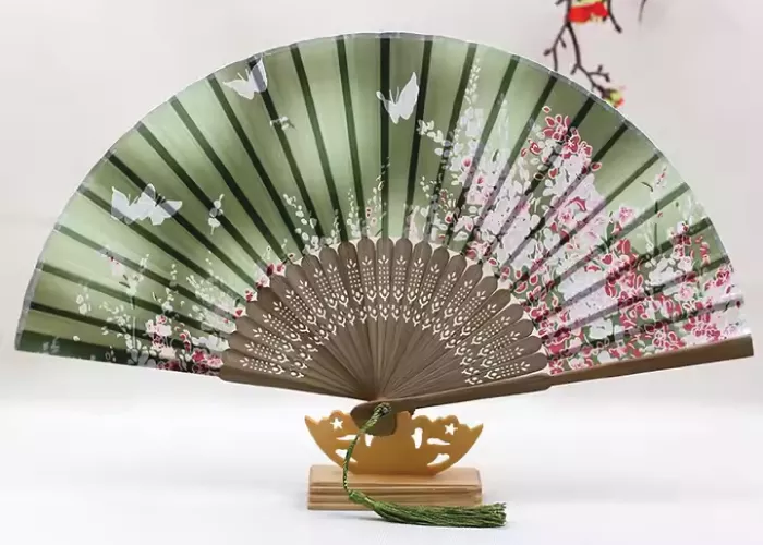 Rafflestag |Hand Fan